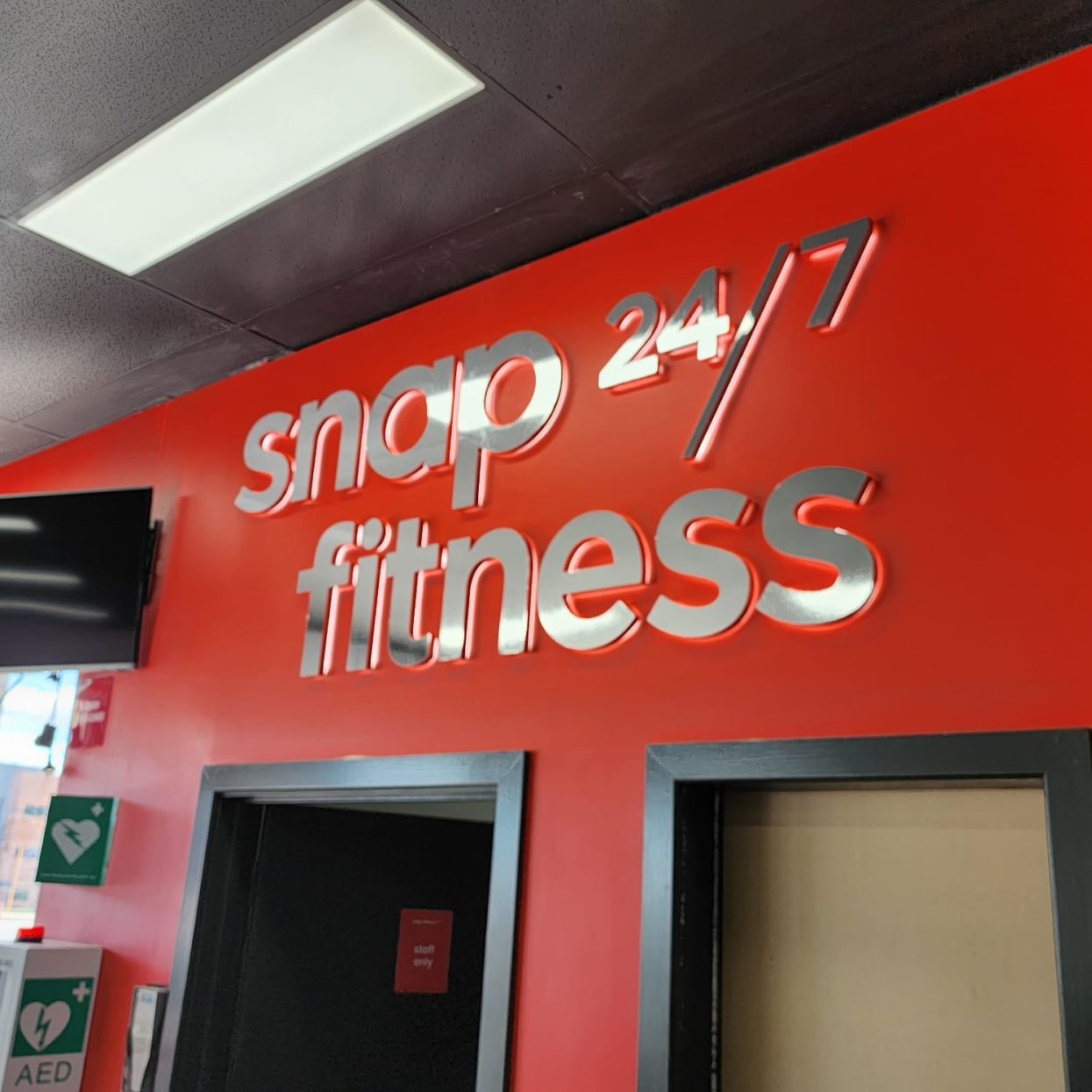 Sign Here Signs | Illuminated Signage for 24-hr gym - Redcliffe WA